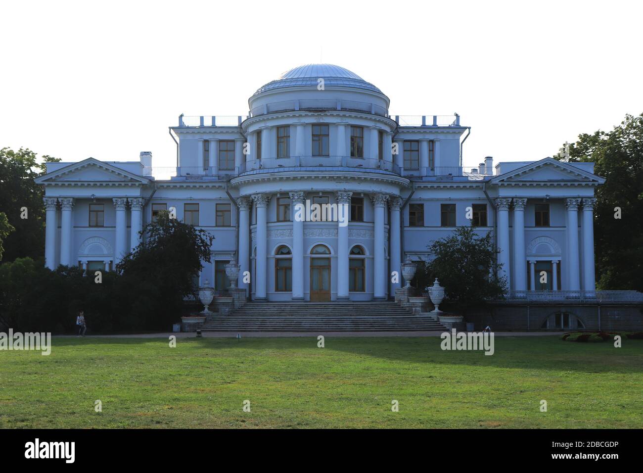 Elaginsky Palace Museum. Building facade architecture. Elagin island ...