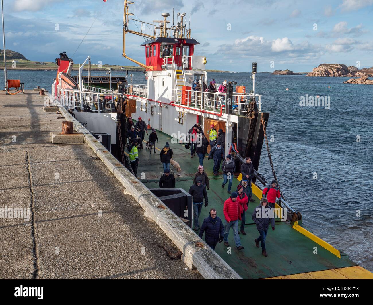 Caledonian MacBrayne ferry Loch Tarbert travels the route from ...