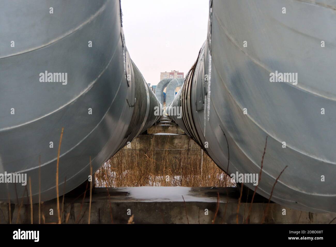 Long distance pipeline hi-res stock photography and images - Alamy