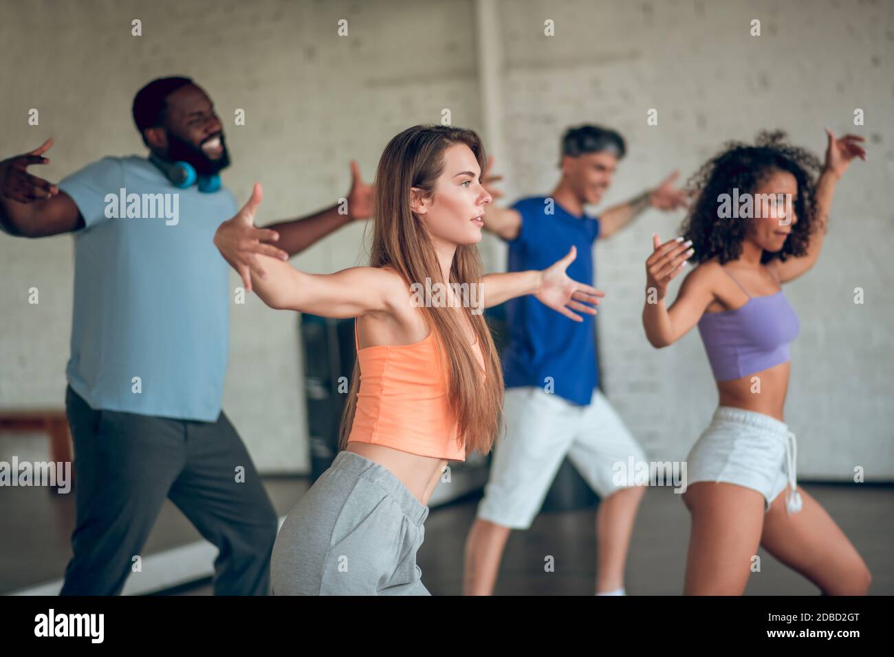 Diversity dance group hi-res stock photography and images - Alamy