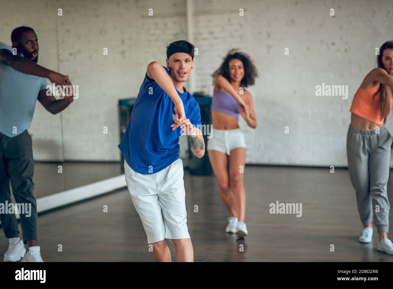 Dance routine group hi-res stock photography and images - Alamy
