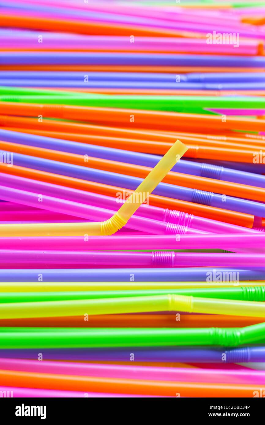 Colorful plastic straws background. Plastic waste pollution Stock Photo ...