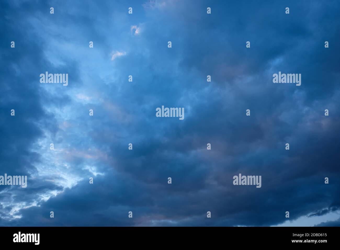 Stormy clouds in the sky hi-res stock photography and images - Alamy