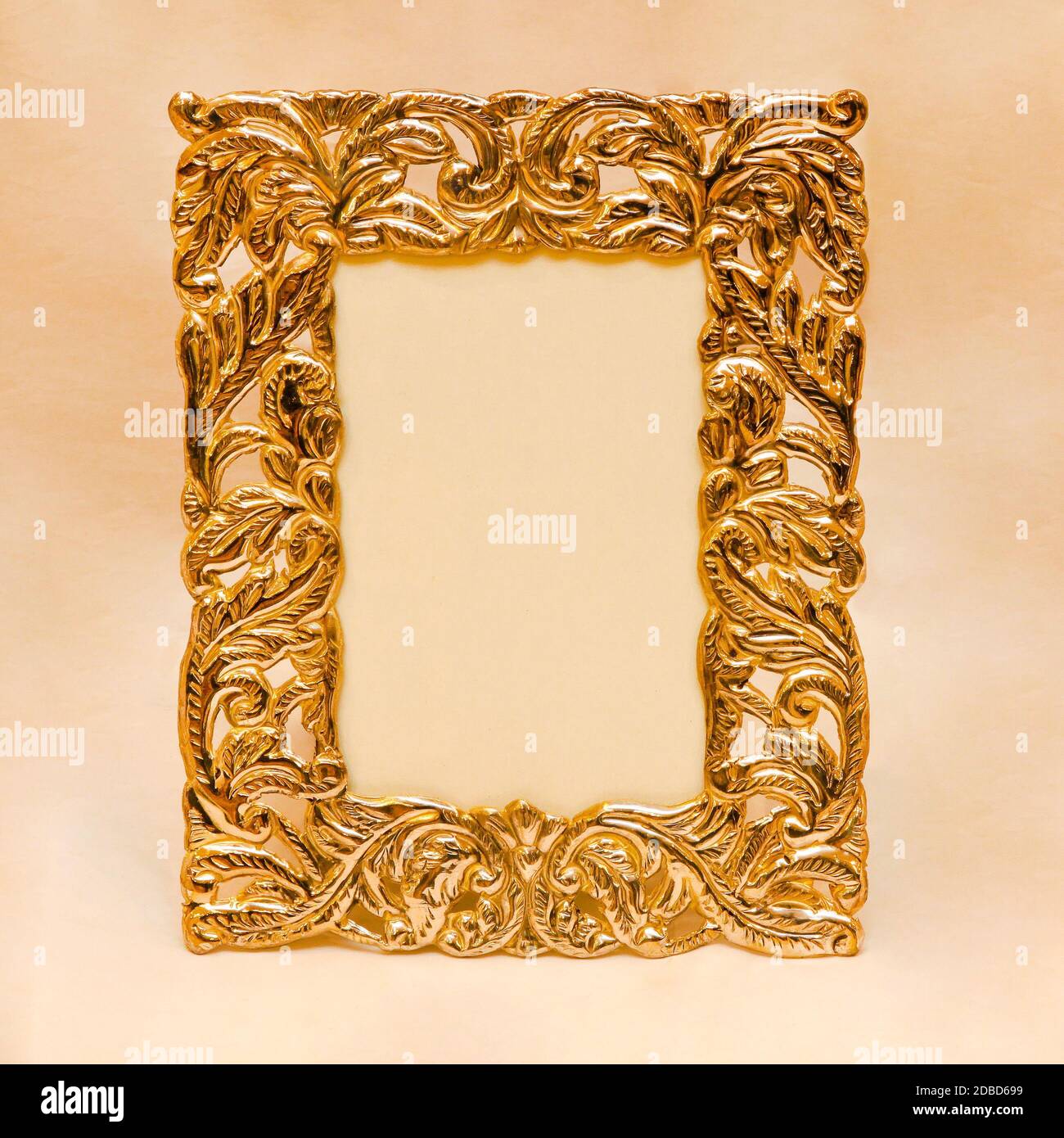 Decorative edges hi-res stock photography and images - Alamy