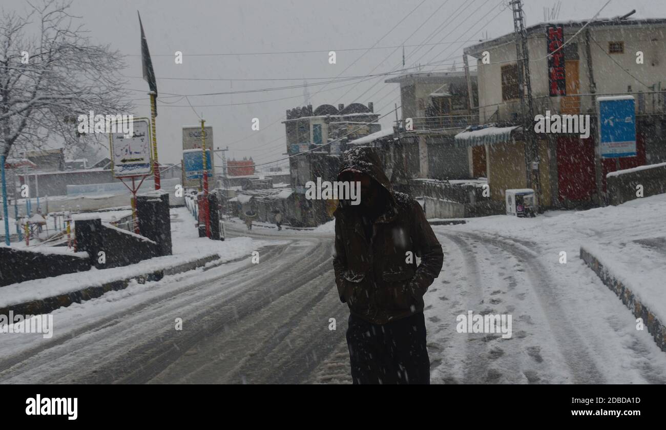 An attractive beautiful mesmerizing view of the heavy snow fall and ...