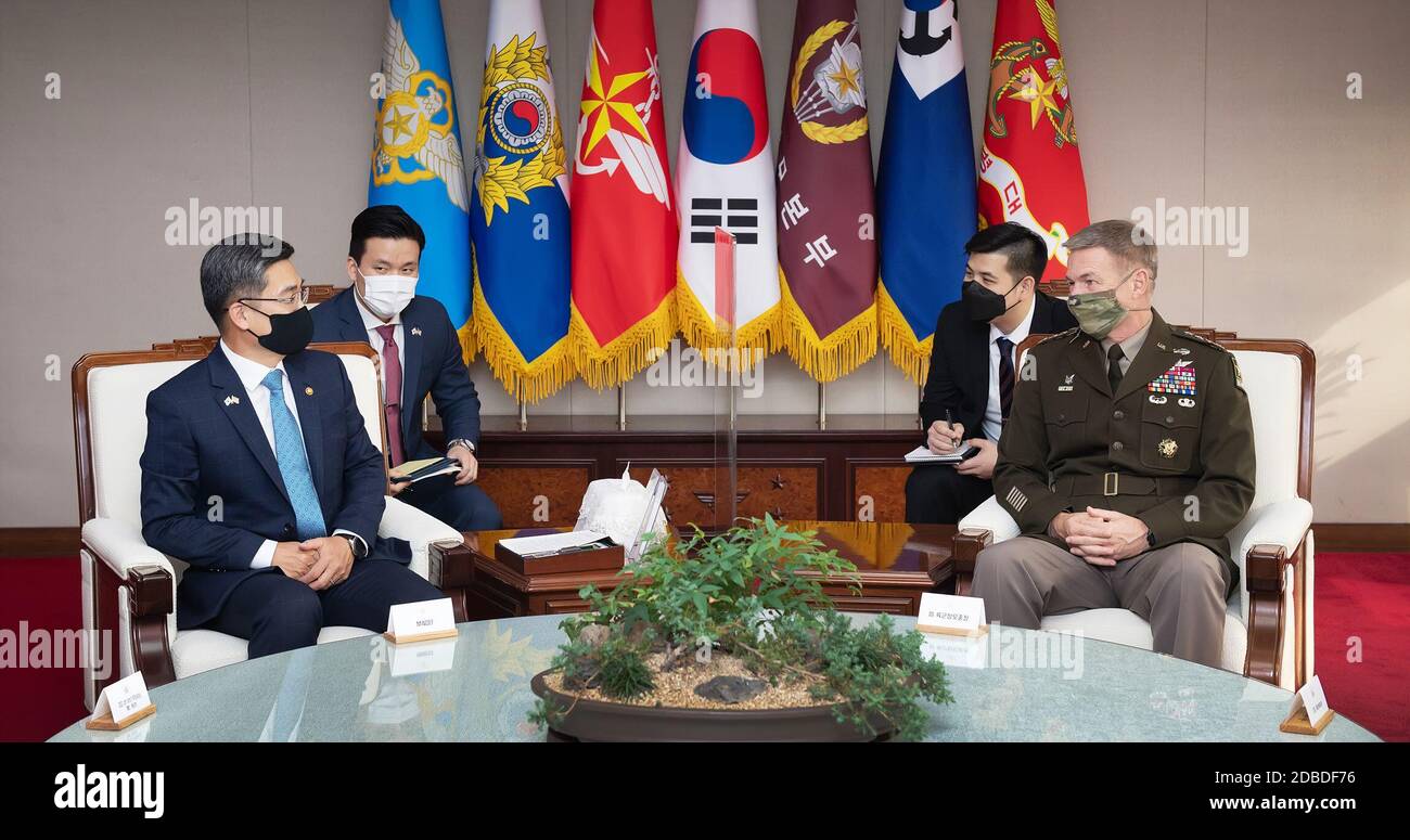 17th Nov, 2020. Defense chief meets U.S. army chief South Korean ...