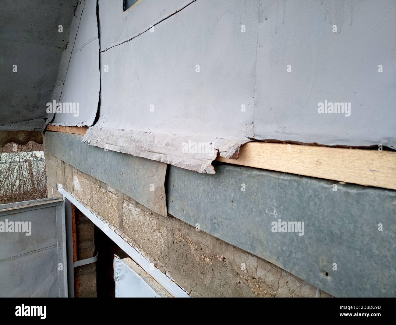 Timber truss steel hi-res stock photography and images - Alamy