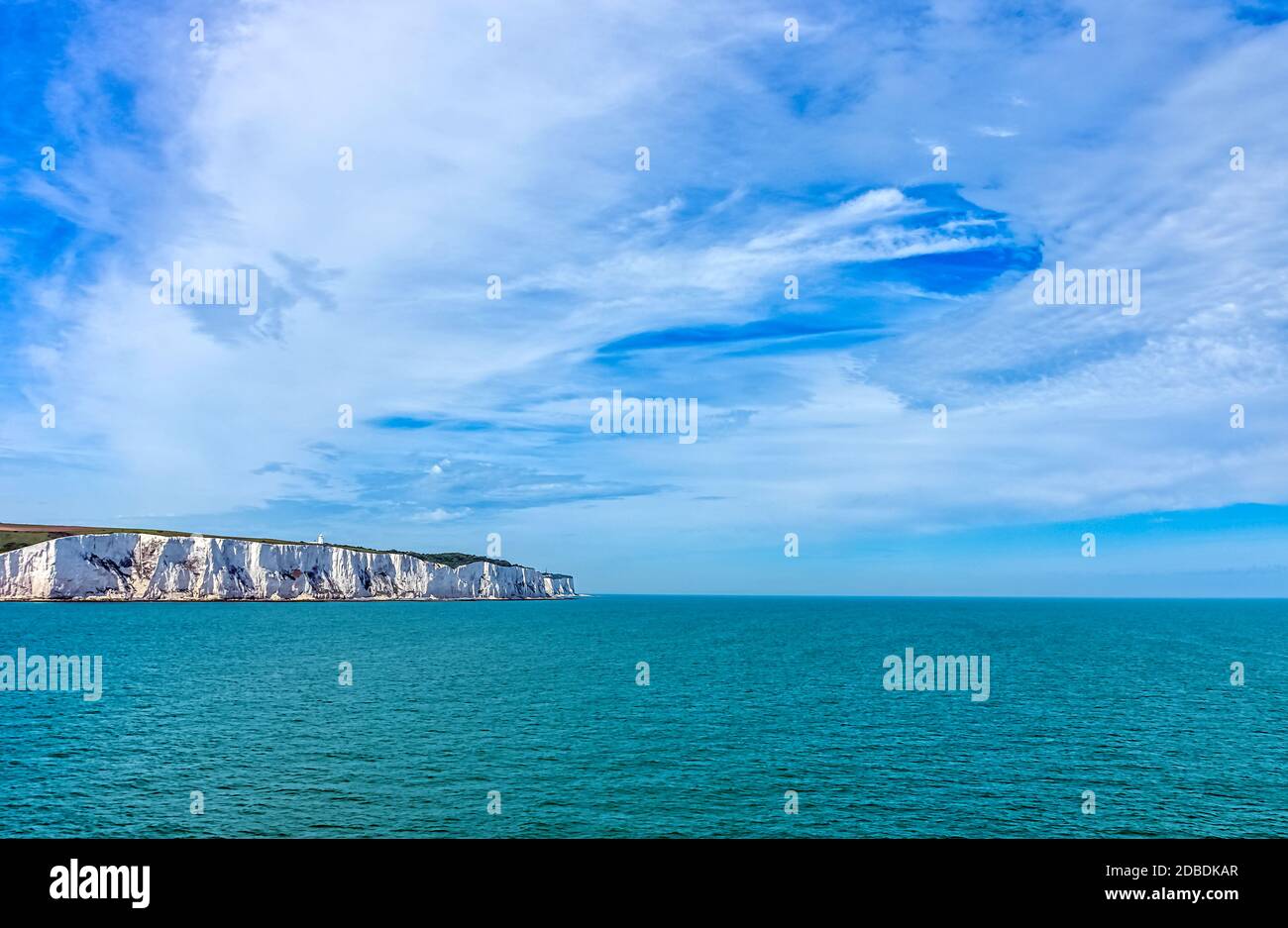 White cliffs with green trees hi-res stock photography and images - Alamy