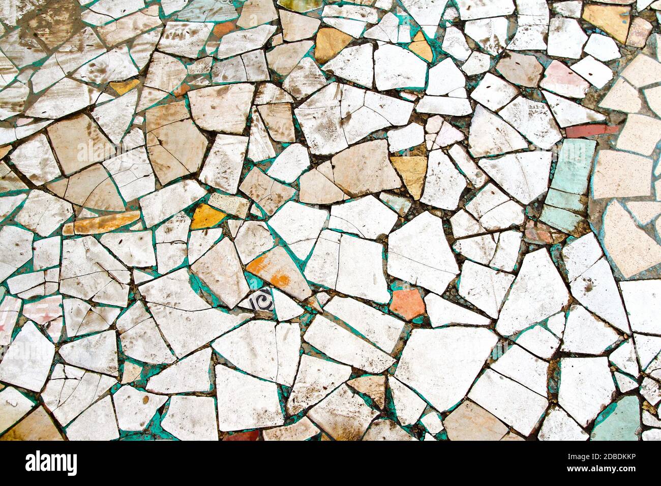 Tile pieces hi-res stock photography and images - Alamy
