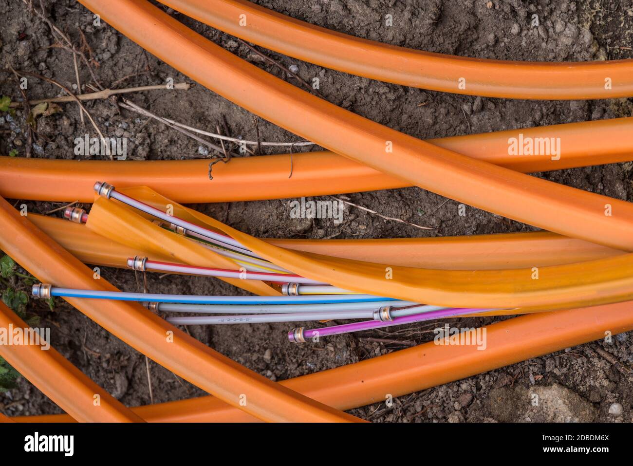 Broadband connection hi-res stock photography and images - Alamy