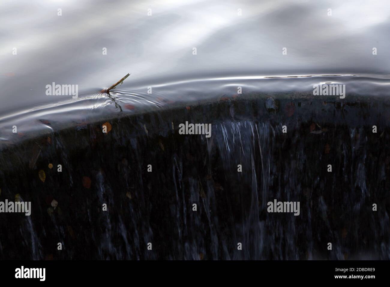 Water overflow pond hi-res stock photography and images - Alamy