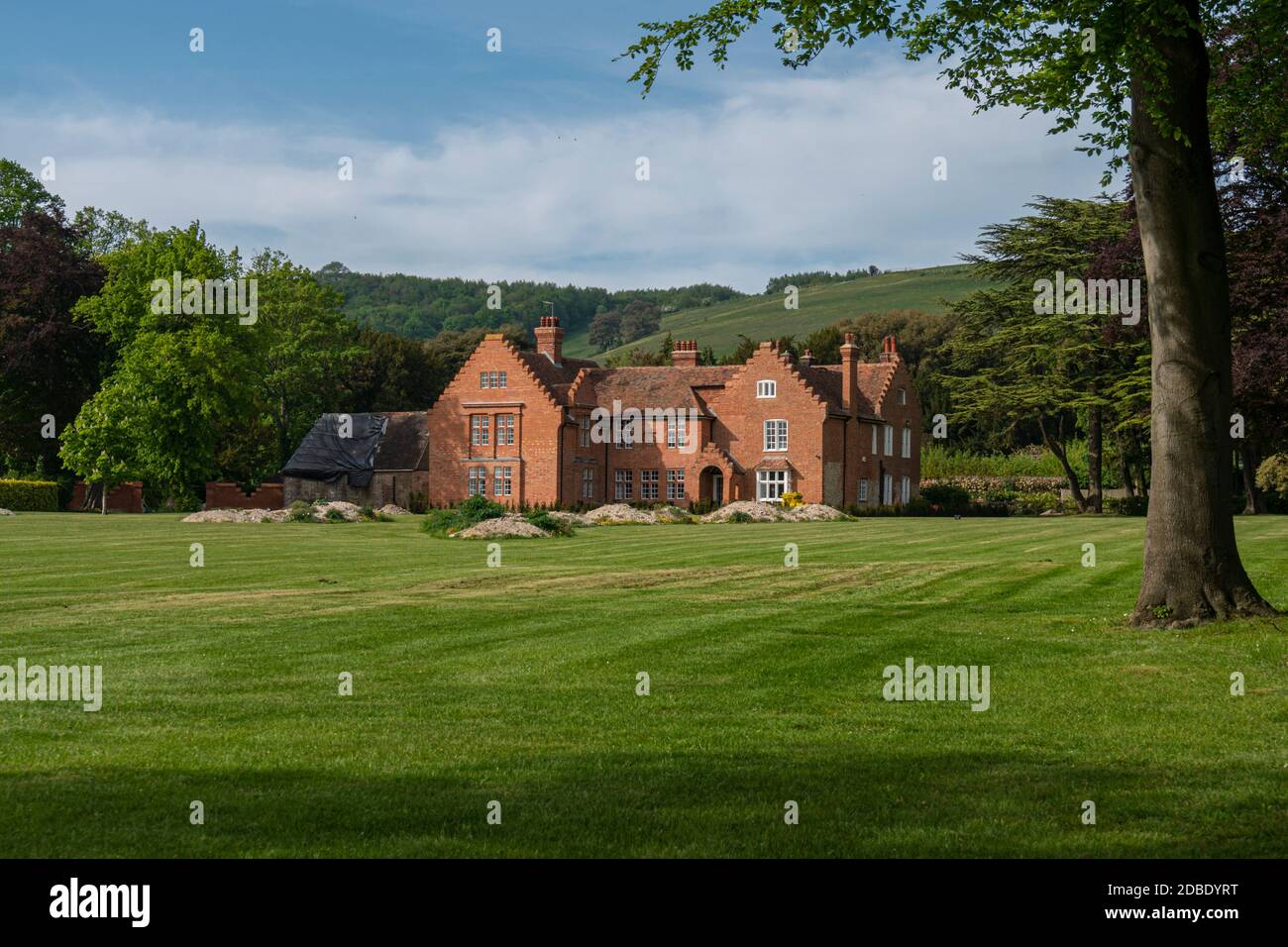 A large house in the English countryside Stock Photo - Alamy