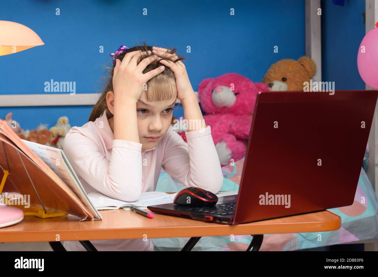 Kid task difficult hi-res stock photography and images - Alamy