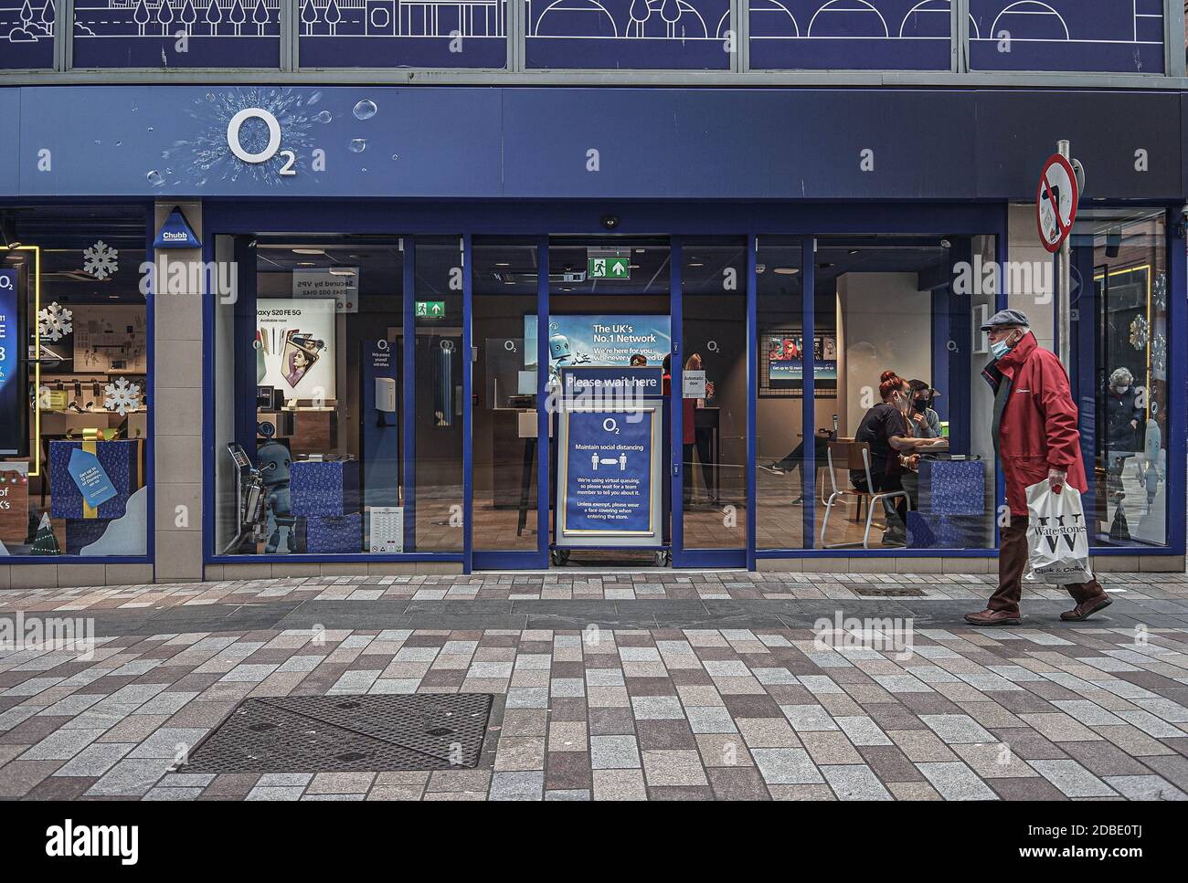 Logo of o2 uk hi-res stock photography and images - Alamy