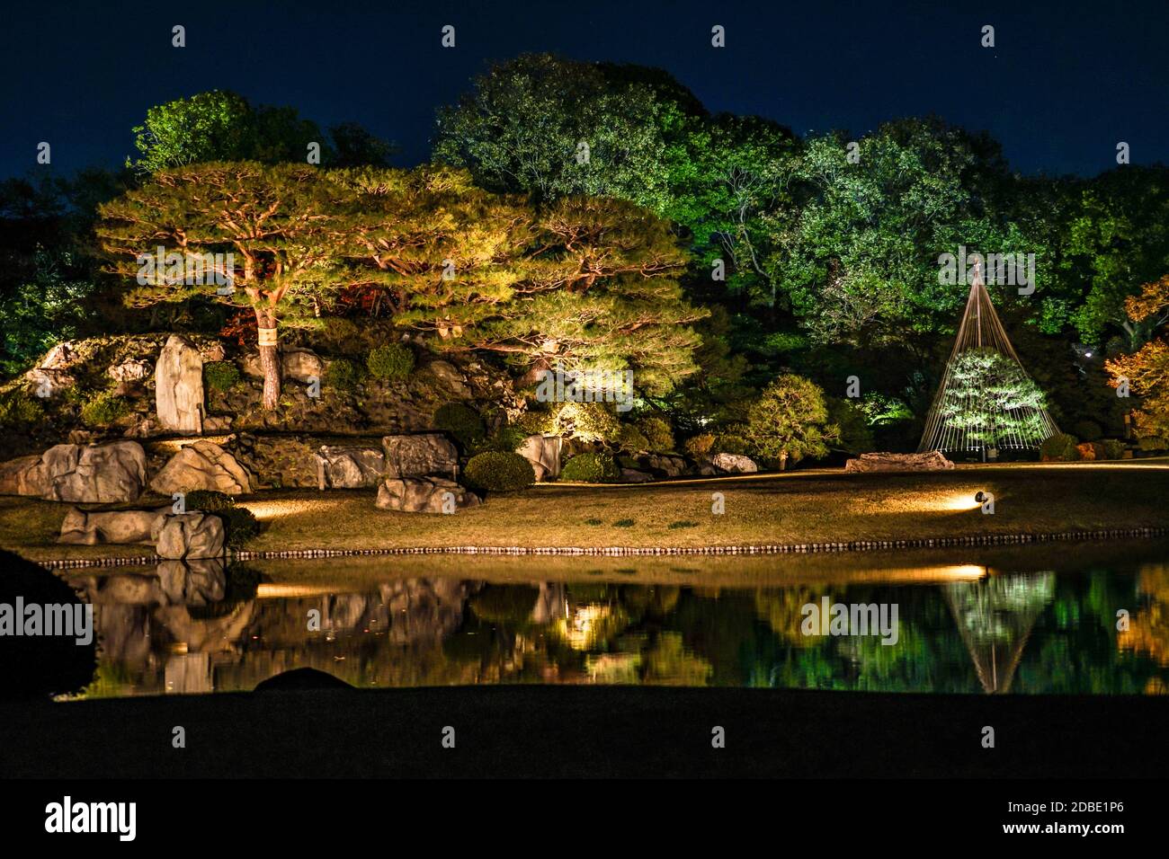 Daimyo garden of Rikugien (autumn colors). Shooting Location: Tokyo ...