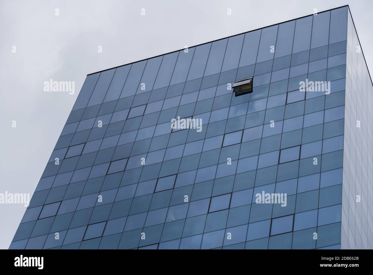 High rise individual hi-res stock photography and images - Alamy