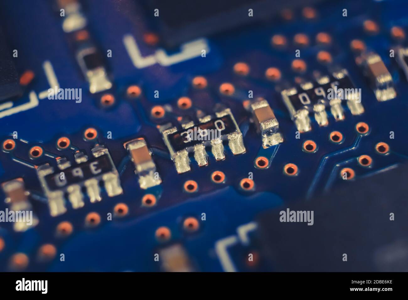 Microchip manufacture hi-res stock photography and images - Alamy