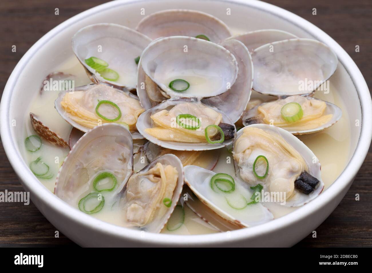 Japanese traditional cuisine, Sake steamed clams, Sakamushi Stock Photo ...
