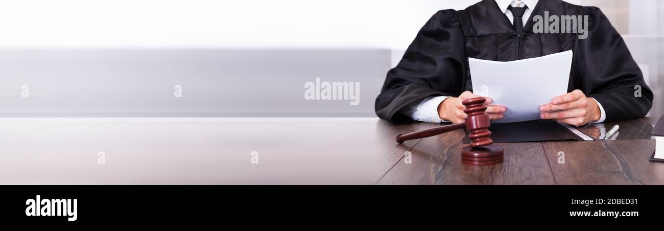 Person on trial courtroom hi-res stock photography and images - Alamy