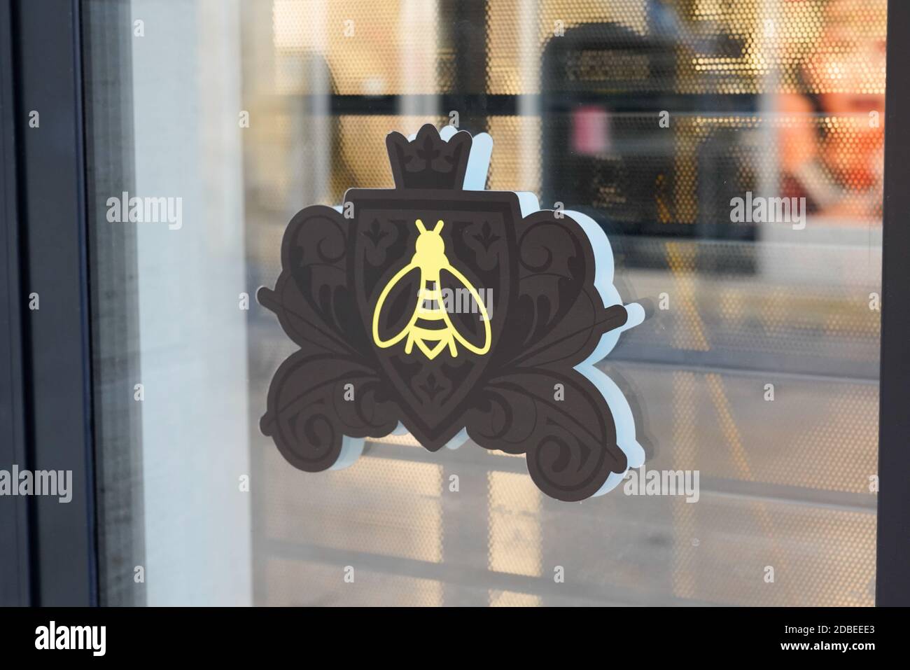 Bordeaux , Aquitaine / France - 11 01 2020 : bizzbee shop sign and bee ...