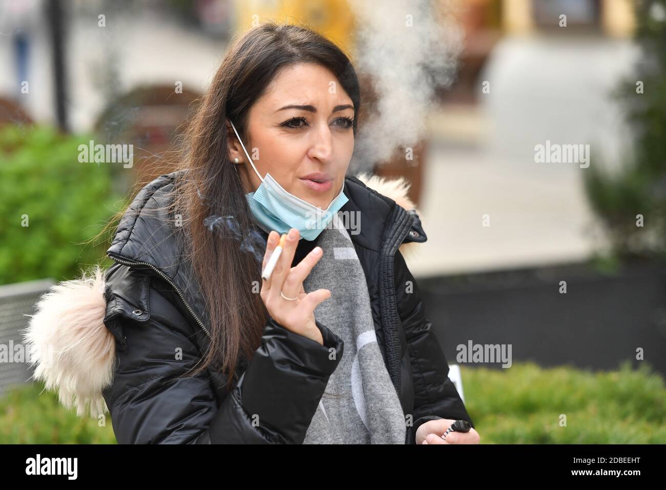 Munich, Deutschland. 17th Nov, 2020. Mask compulsory in the pedestrian ...