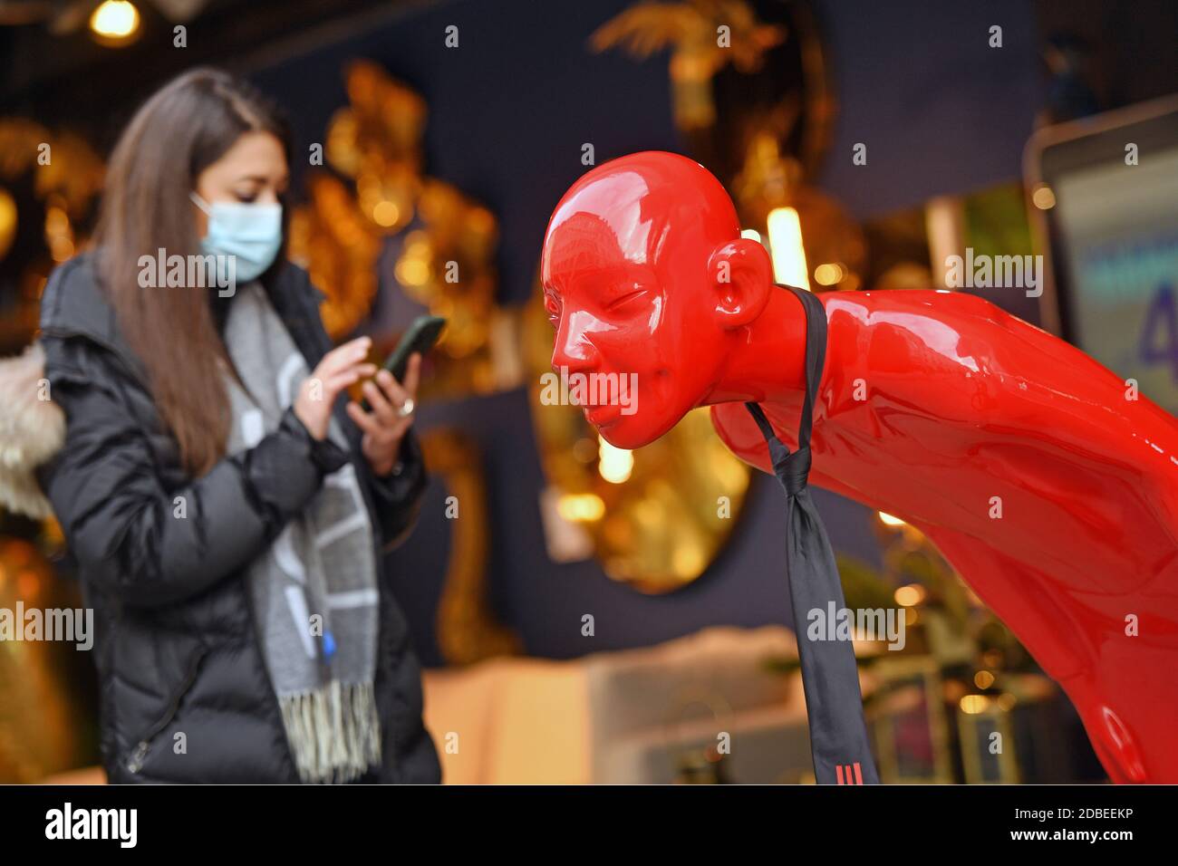 Mask compulsory in the pedestrian zones and public places in Munich on ...