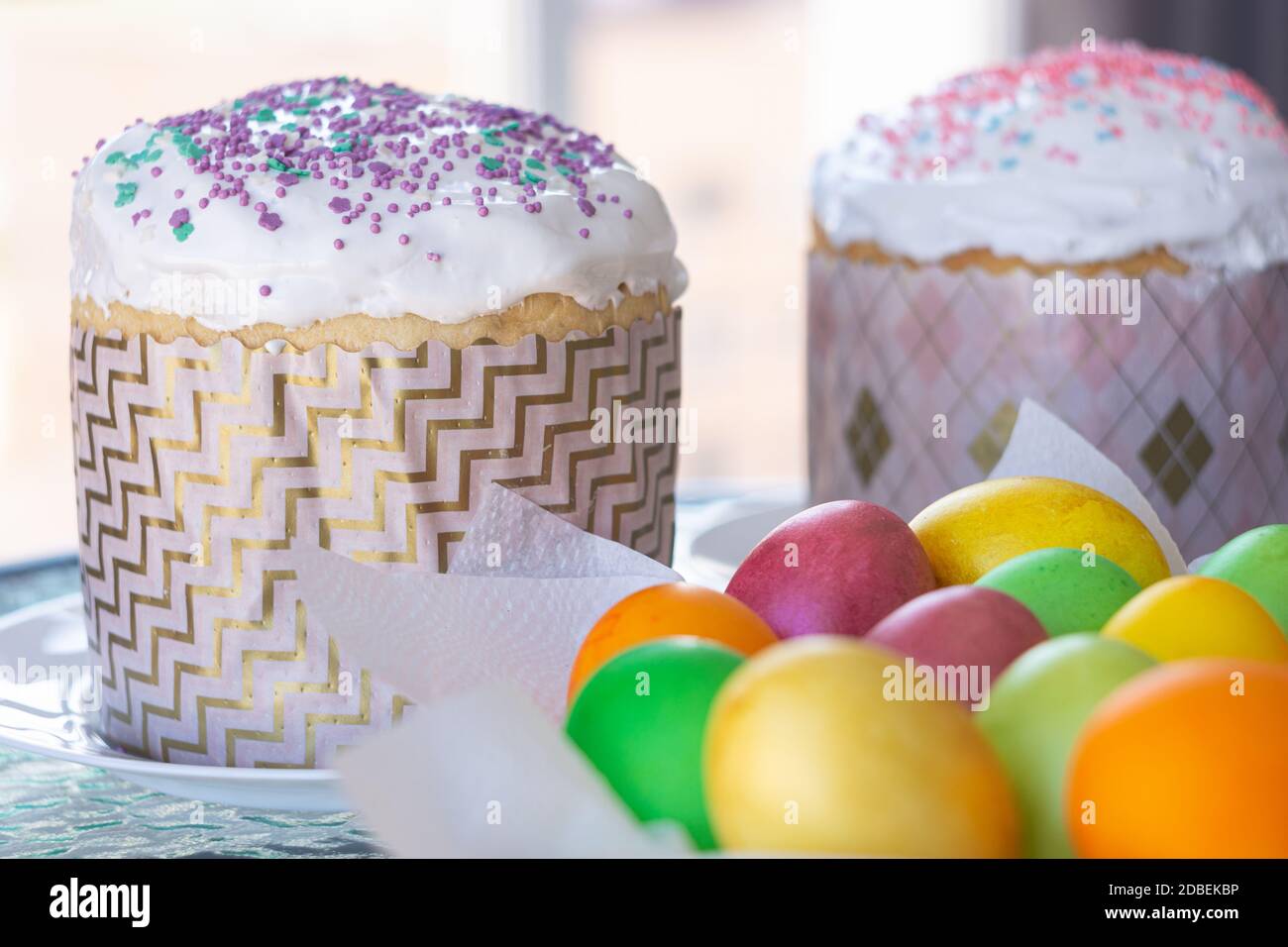 Two easter cake icing hi-res stock photography and images - Alamy