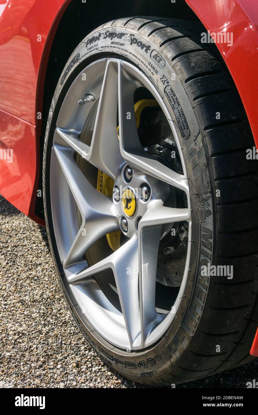 Ferrari f154cd v8 hi-res stock photography and images - Alamy