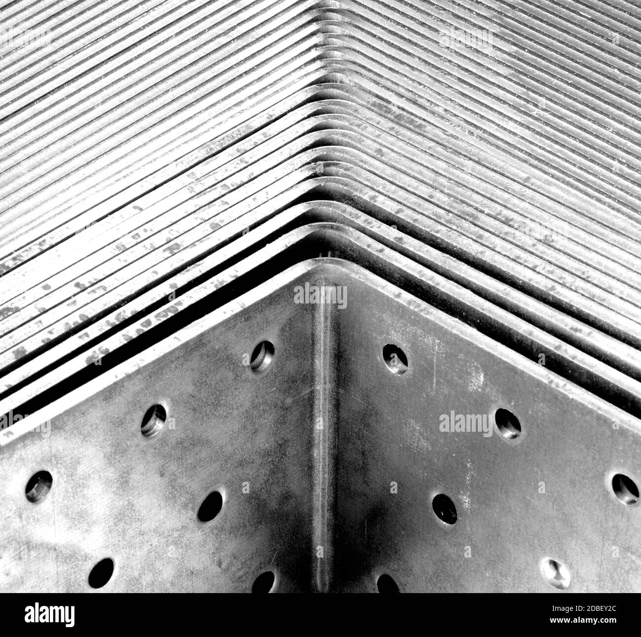 Angle plate hi-res stock photography and images - Alamy