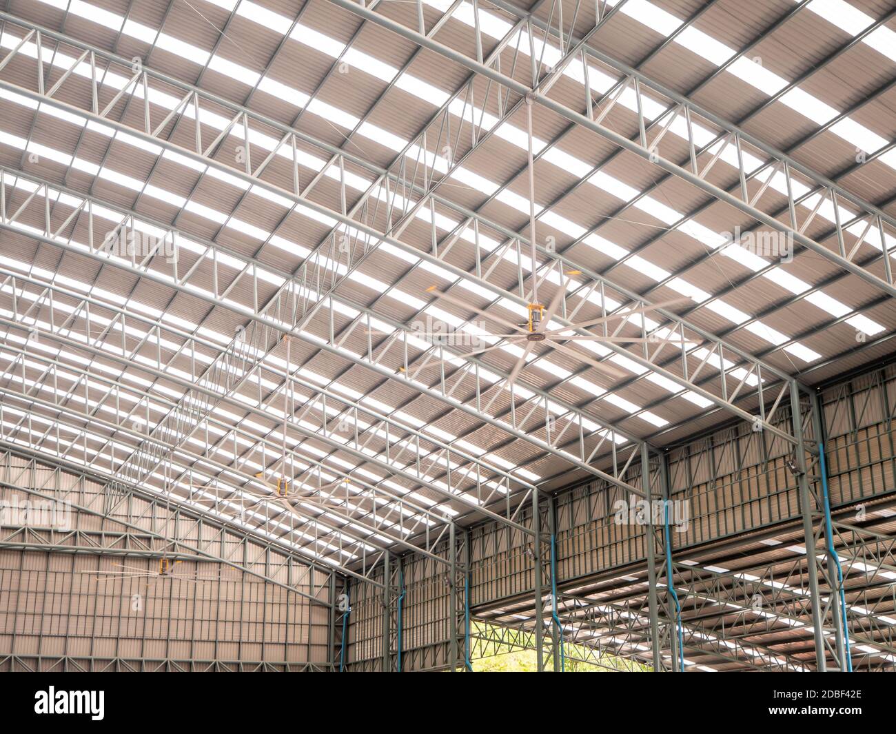 Big Hall Roof steel structure the modern design Stock Photo - Alamy