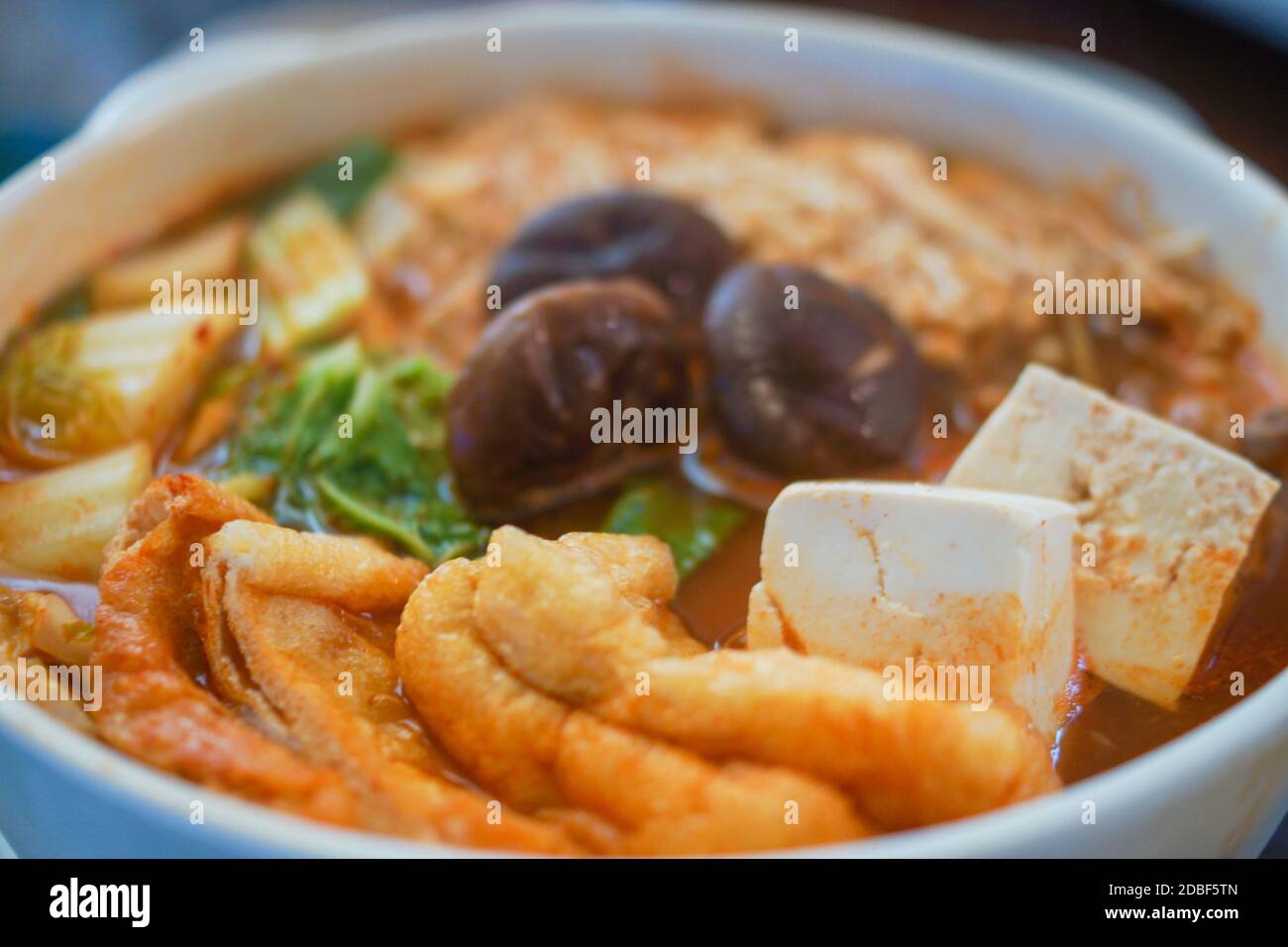 Image of the winter classic-pot. Shooting Location: Tokyo metropolitan ...