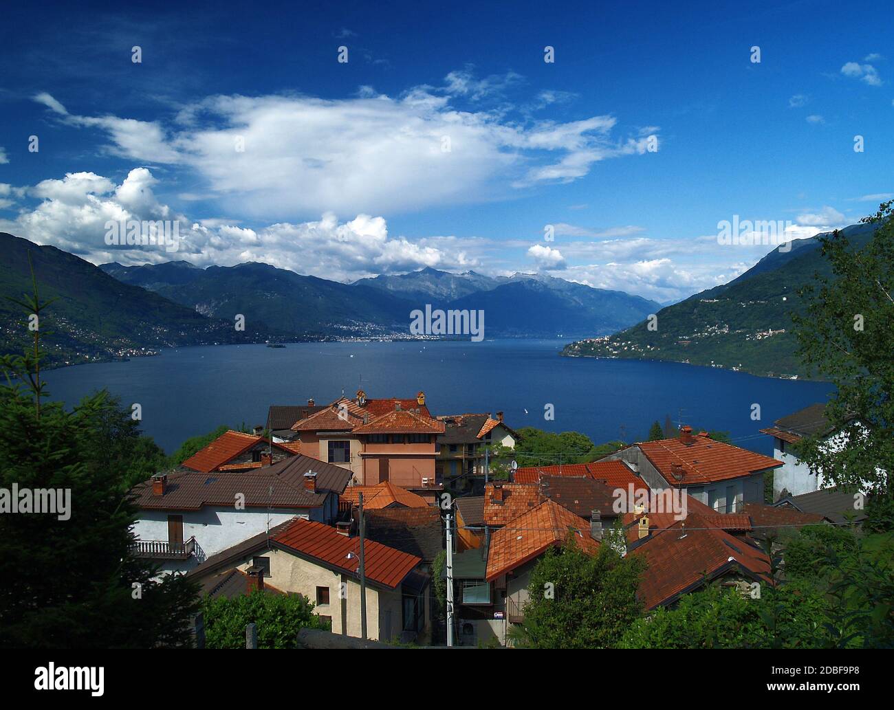 Lage maggiore hi-res stock photography and images - Alamy