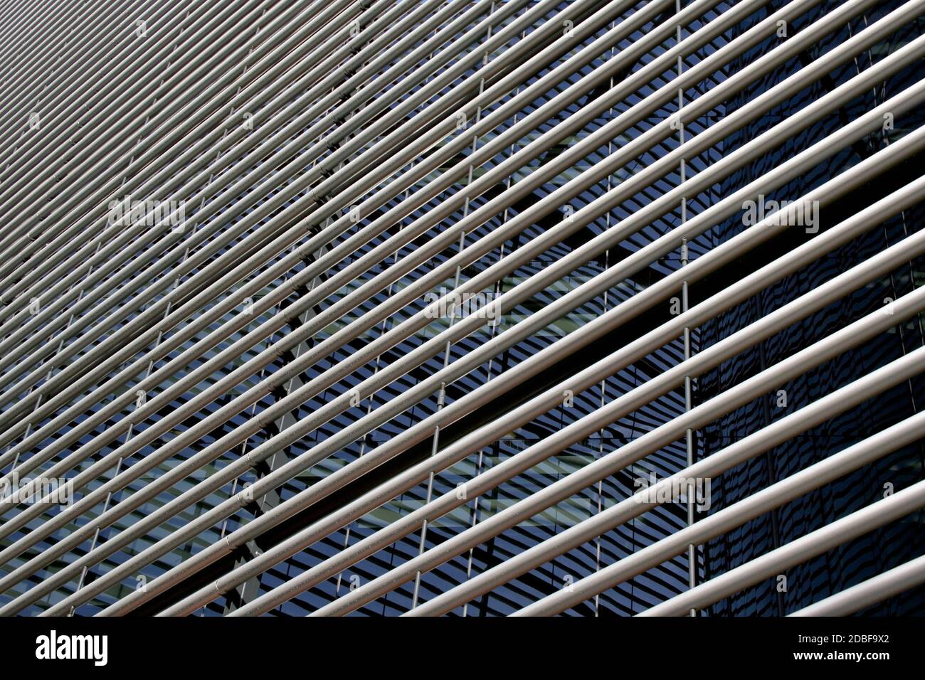 Perspective view of linear structure building facade Stock Photo - Alamy