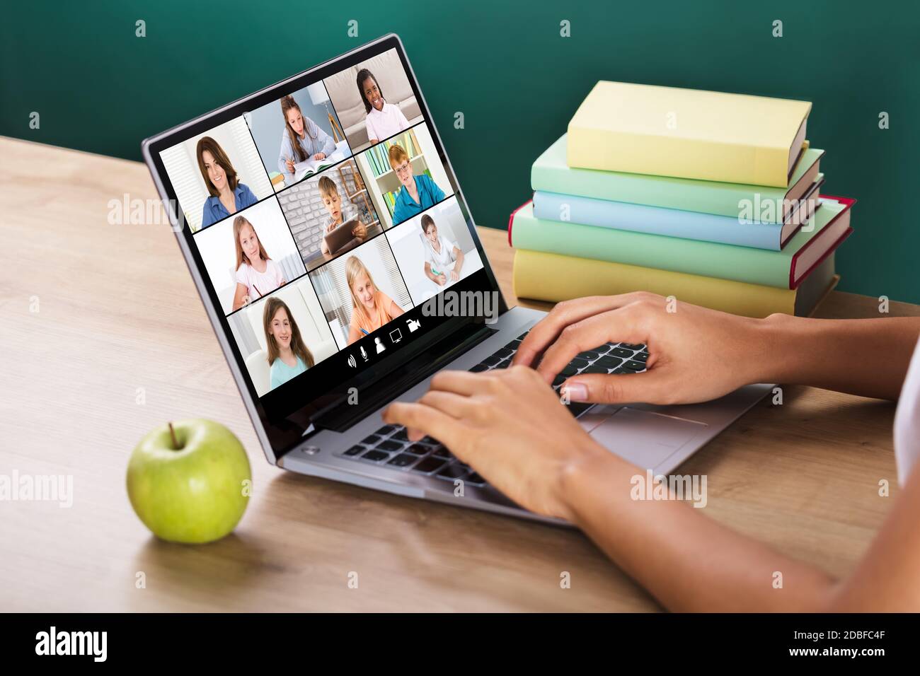 African american kids online class hi-res stock photography and images ...