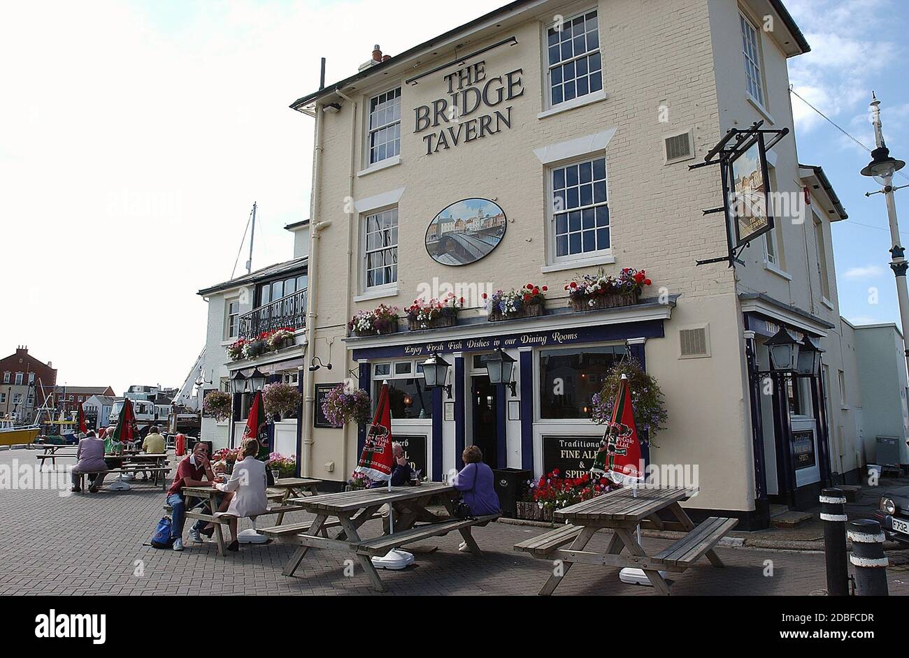 Bridge tavern hi-res stock photography and images - Alamy