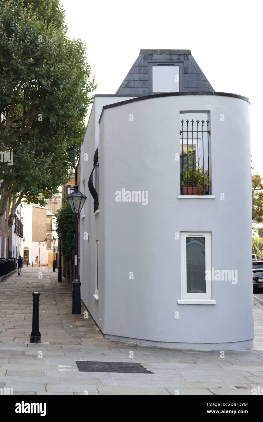 Modern house designs hi-res stock photography and images - Alamy