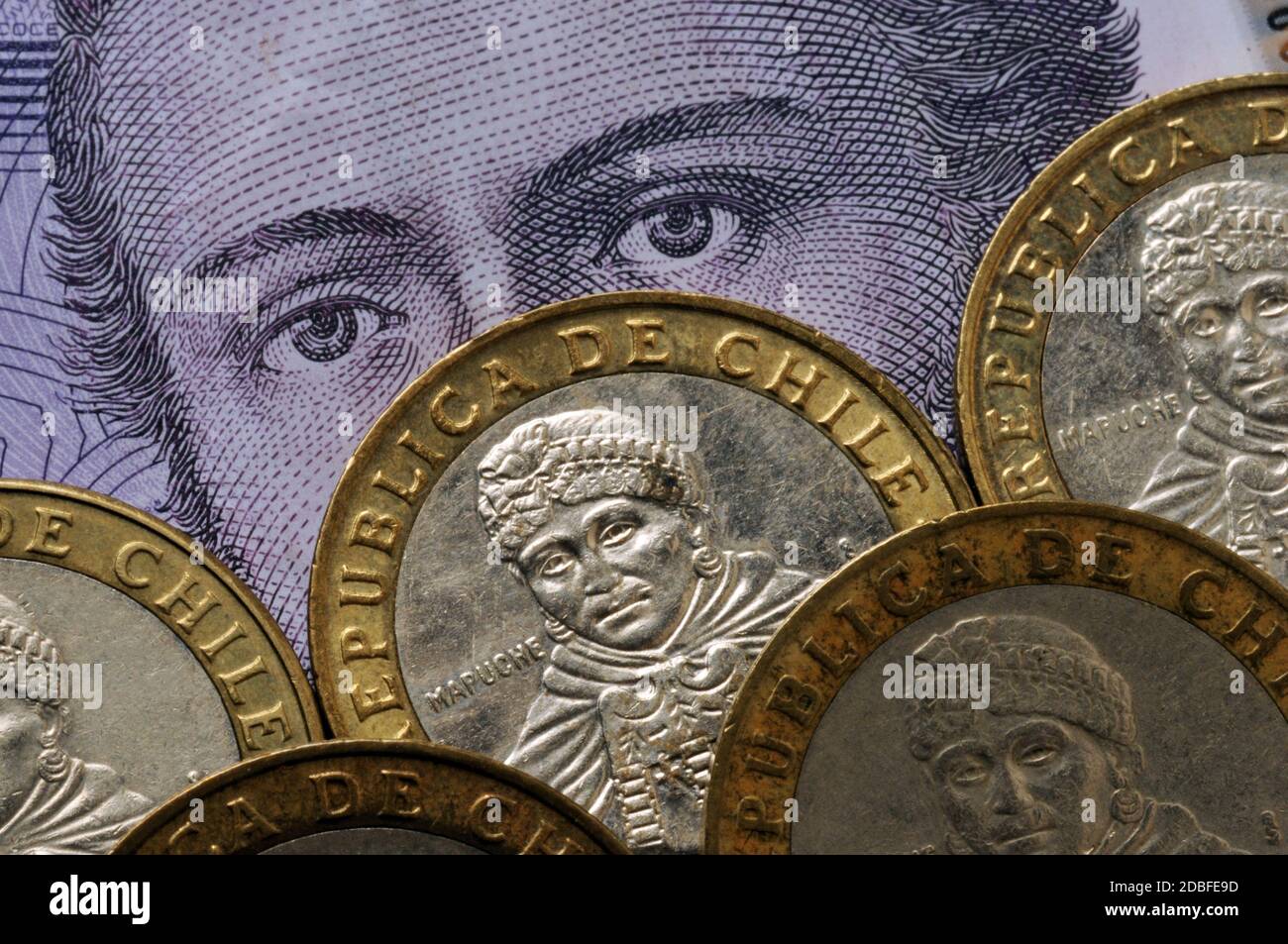 Chilean banknotes chile money hi-res stock photography and images - Alamy