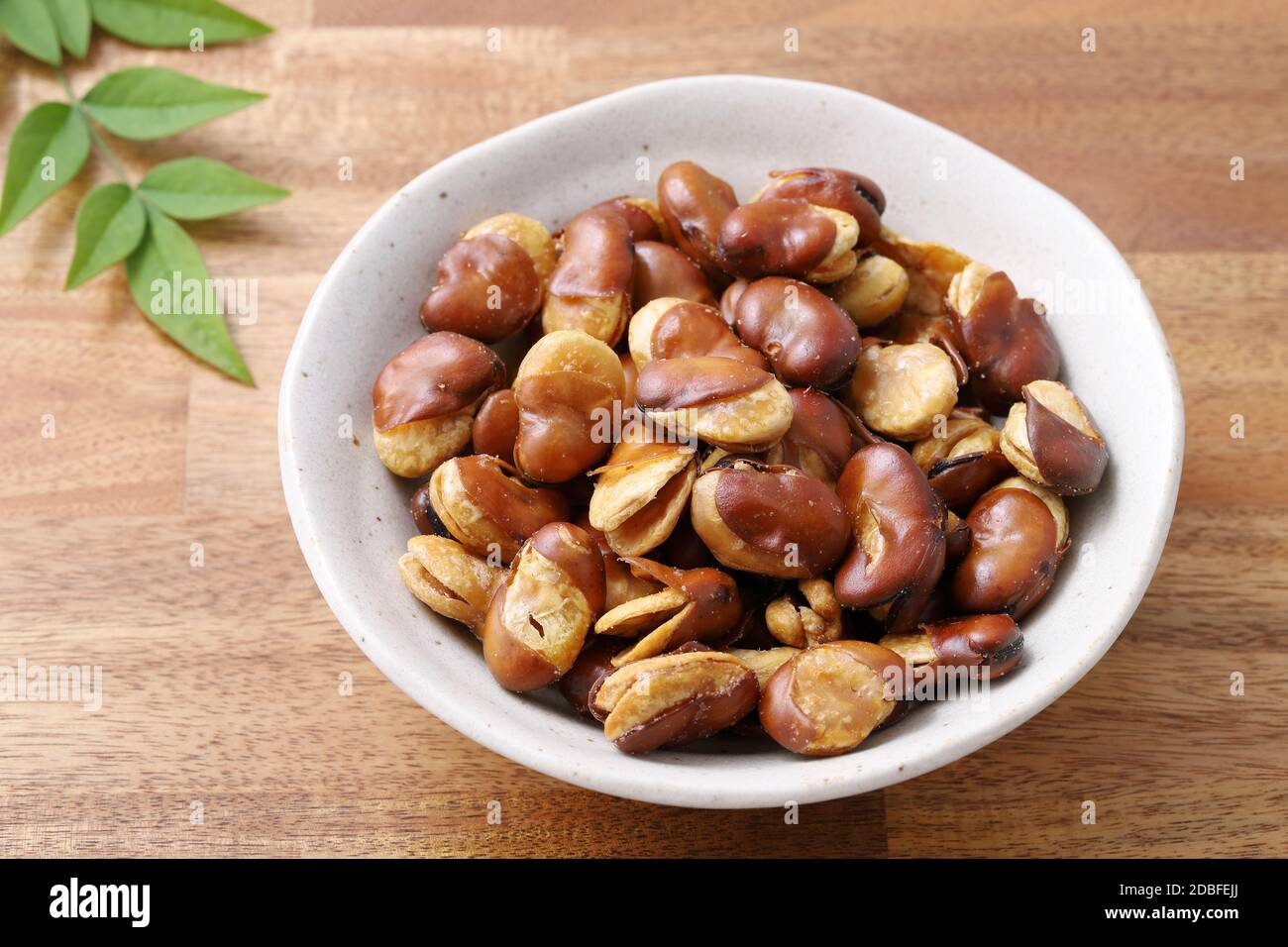 Japanese food, Snack of fried broad beans in a dish Stock Photo - Alamy