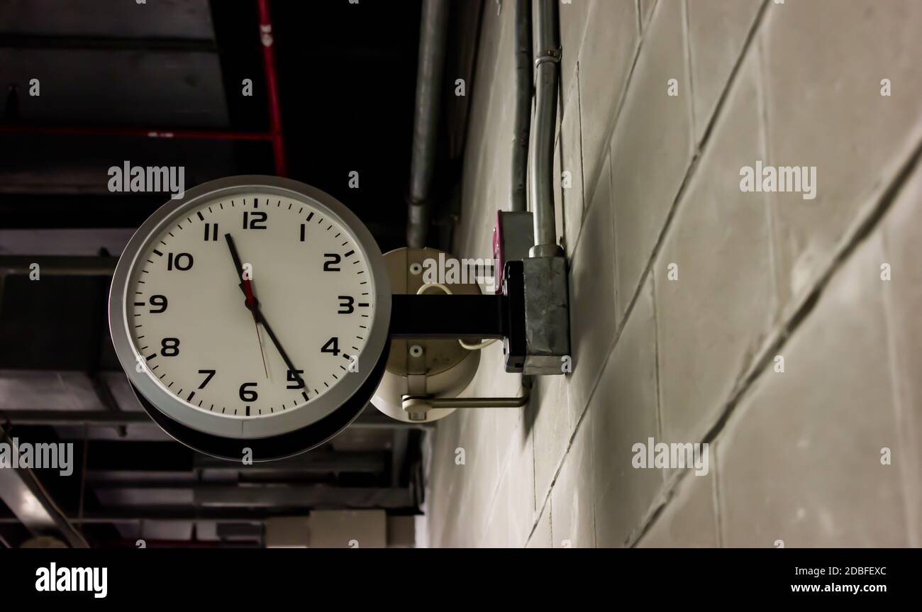 clock analog Wall background running Stock Photo - Alamy