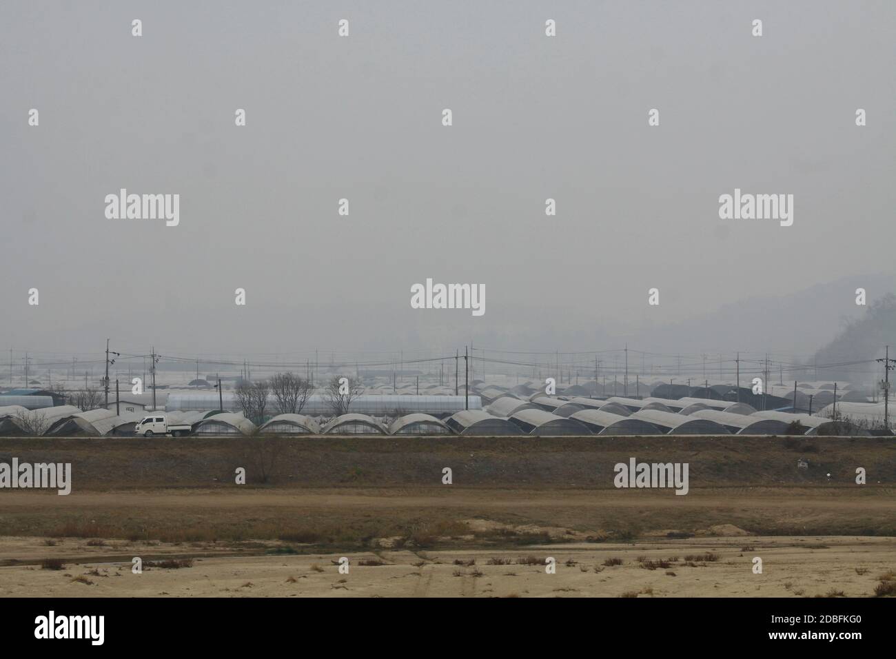 Micro dust hi-res stock photography and images - Alamy