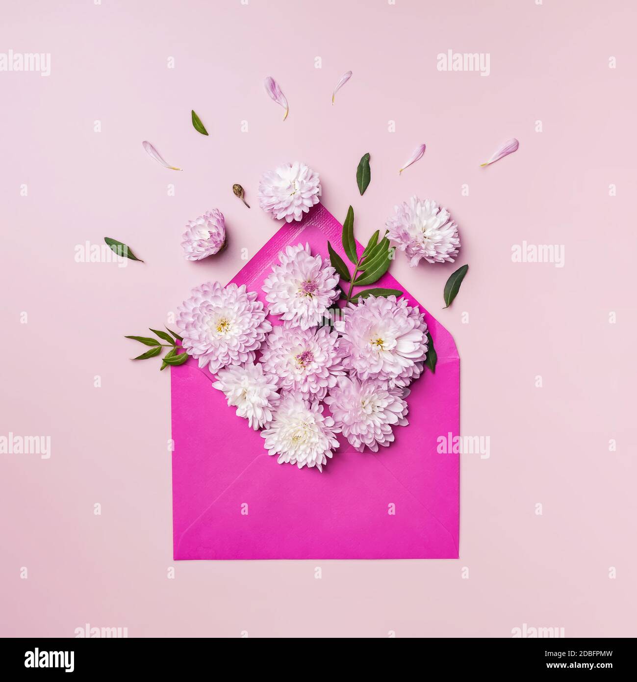 Envelope vintage flowers hi-res stock photography and images - Alamy