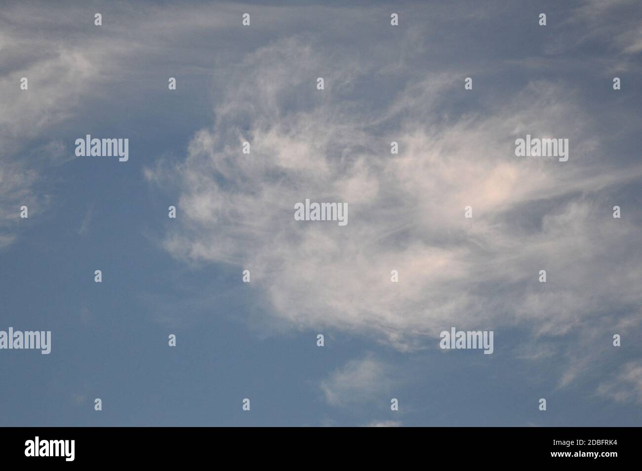Eveing cloud hi-res stock photography and images - Alamy