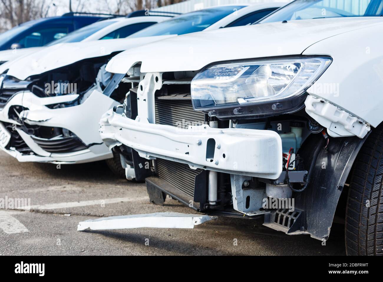 Car front view dented hi-res stock photography and images - Alamy