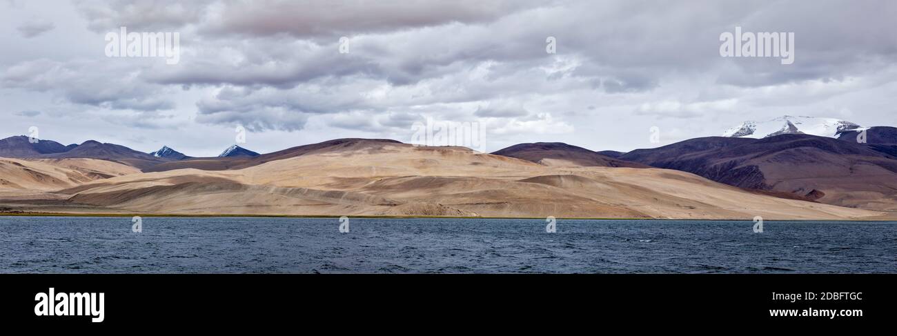 Himalayan mountain lake in Himalayas Tso Moriri (official name ...