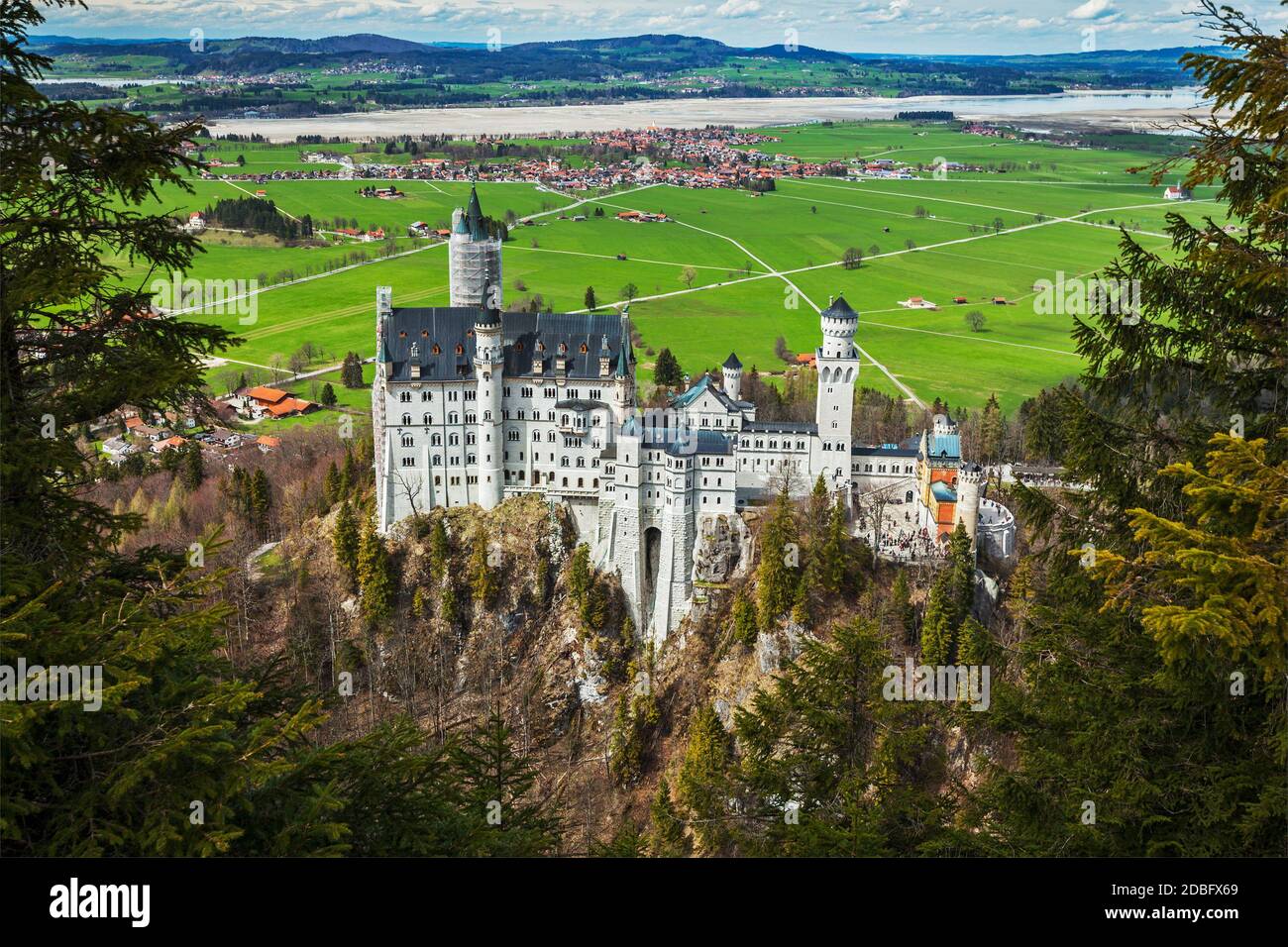Famous Bavarian landmark - Neuschwanstein Castle (Schloss ...