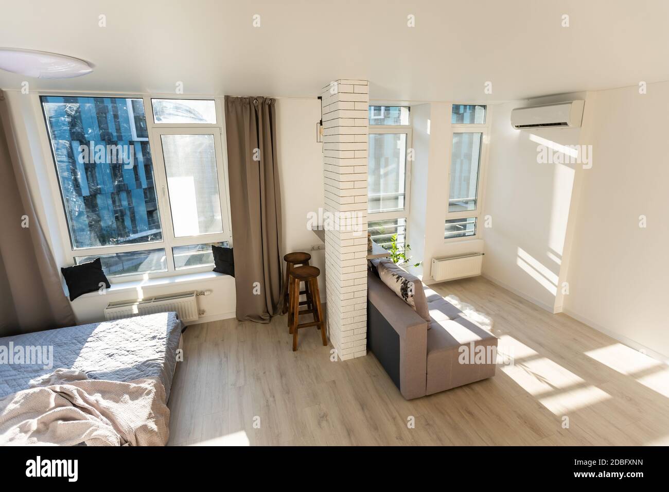 air conditioner in the apartment. Empty room and interior Stock Photo ...