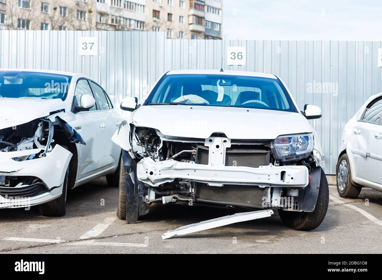 Car front view dented hi-res stock photography and images - Alamy