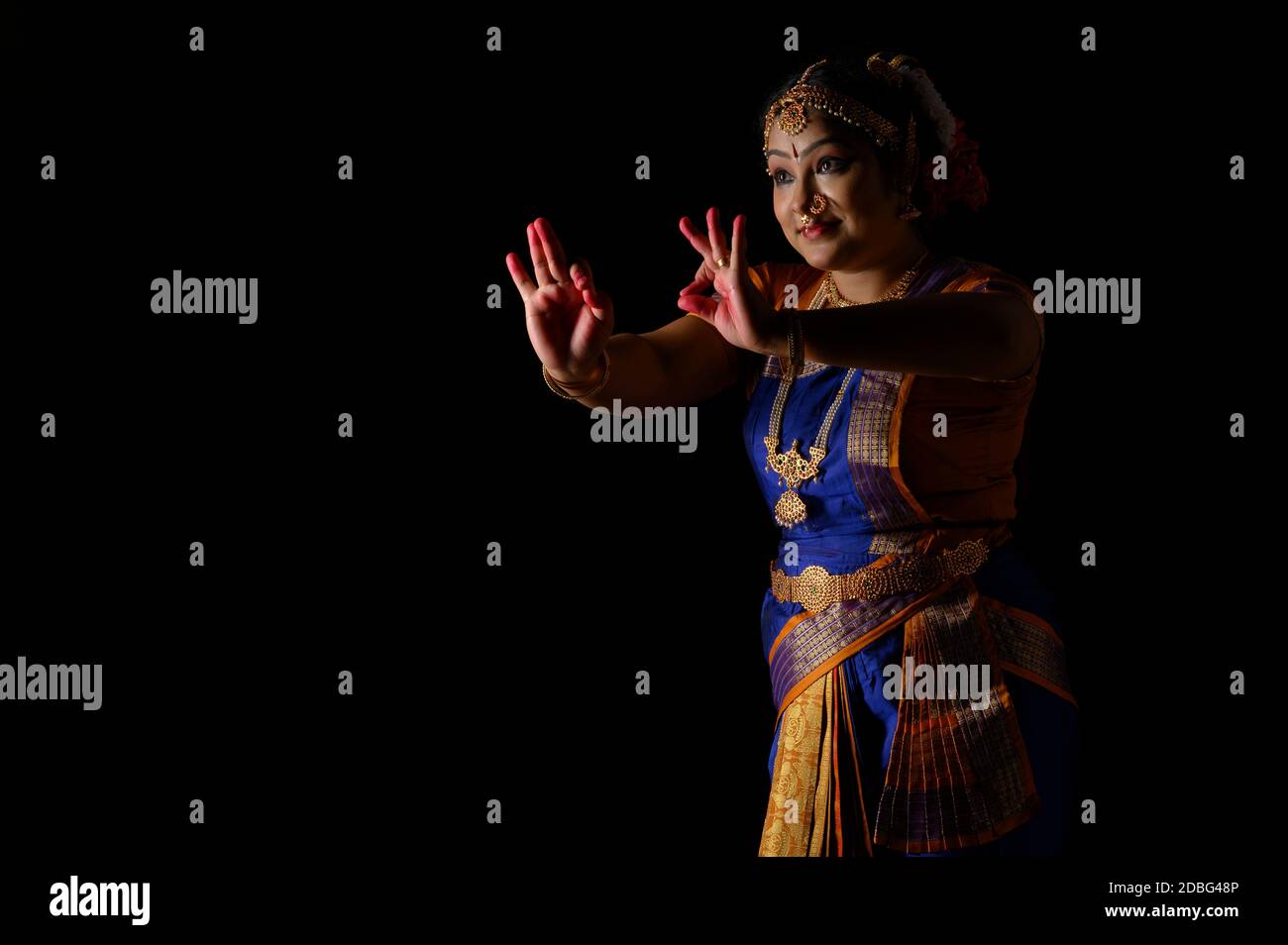 Kuchipudi dancer depicting Beauty in Shringar rasa Stock Photo - Alamy