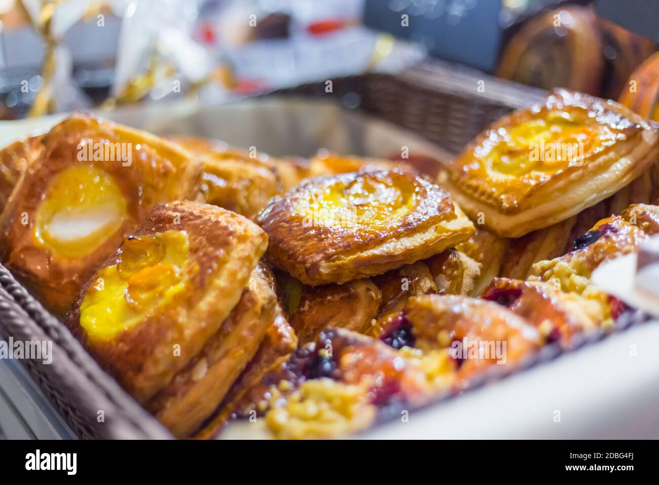 Freshly baked sweet cottage hi-res stock photography and images - Alamy