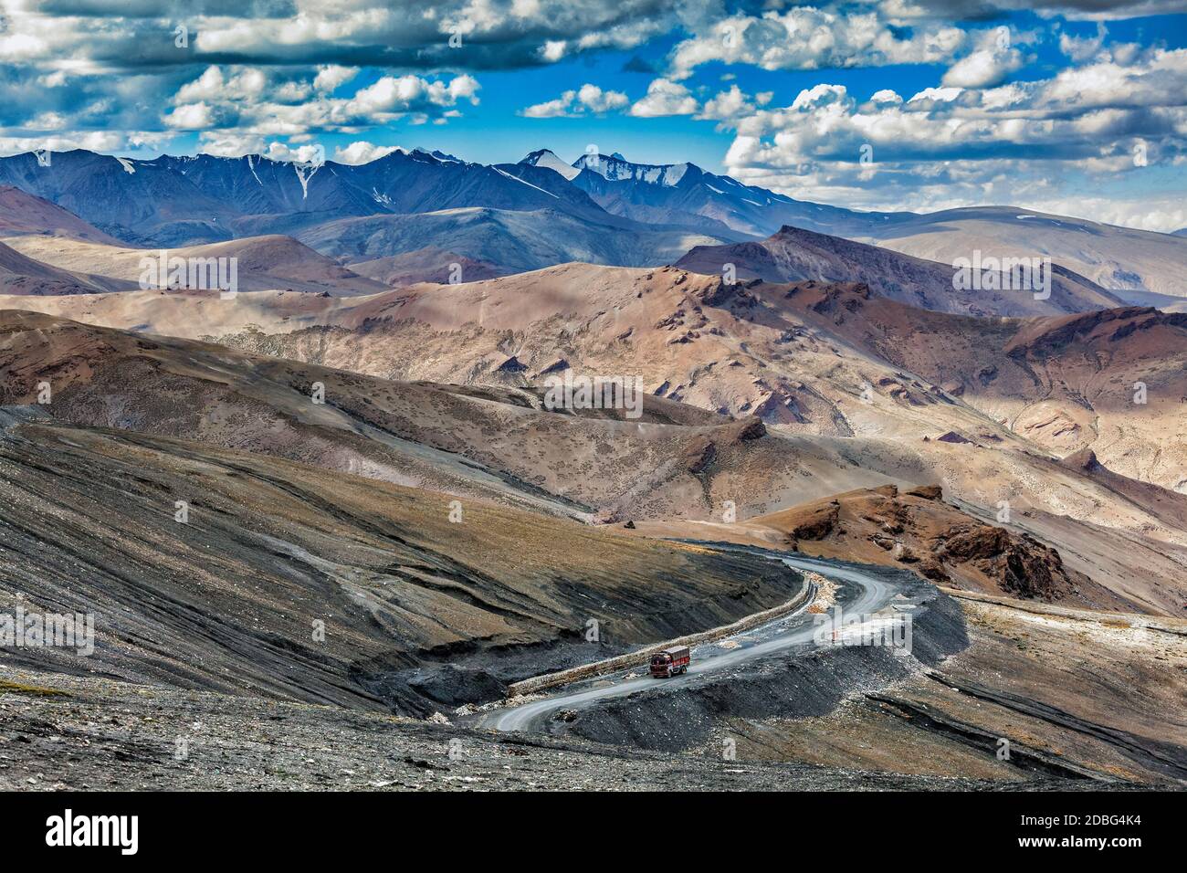 Indian lorry truck on road in Himalayas near Tanglang la Pass ...
